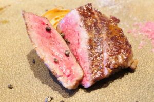 東京・高輪の鉄板焼き「TEPPANYAKI 10 TAKANAWA」 【連載】年間600軒飲み歩くハツ「一度は訪れたい名店」（14） | TRILL【トリル】