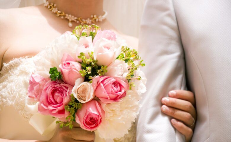 婚約者が同期女性と浮気し婚約破棄。「ブーケトス期待してて♡」同期女性から届いた信じられない連絡 | TRILL【トリル】