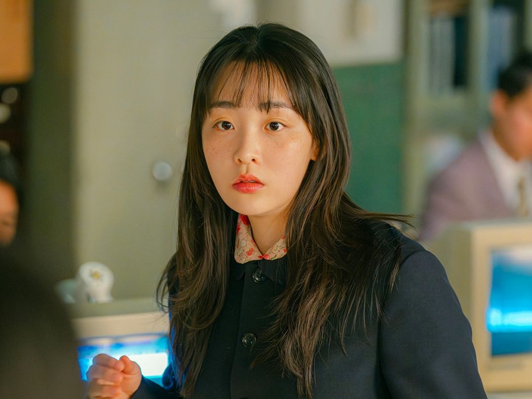 韓国ソウルの街にあふれるドヤ顔の“オ主任”。今最も熱い『テプン商事』主演キム・ミンハ | TRILL【トリル】