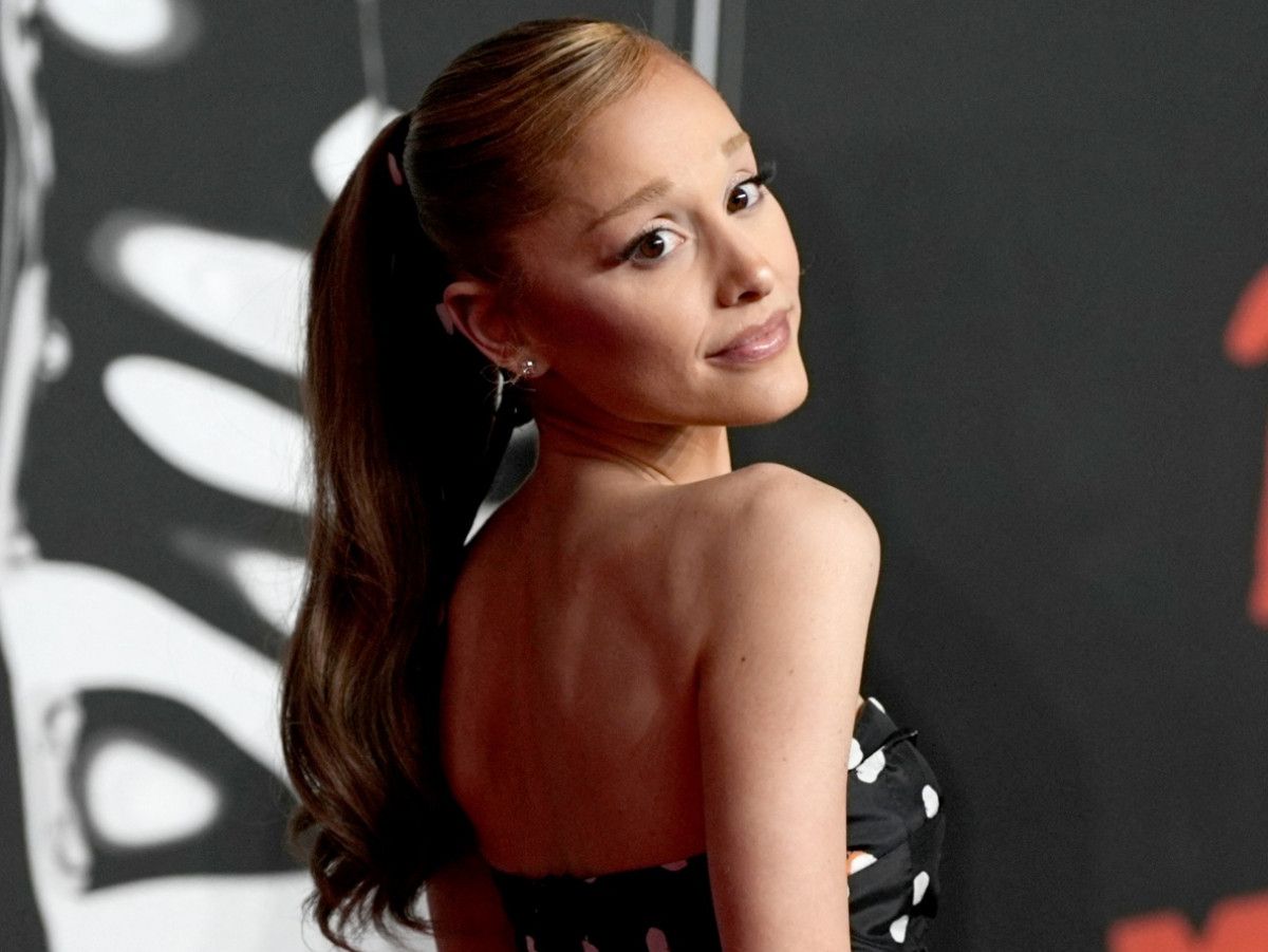 アリアナ・グランデをプレミアで襲った男を逮捕 関係者はPTSDの再燃を懸念 | TRILL【トリル】