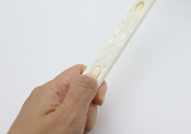 「あとちょっと届かない…」を解消してくれる！100均キッチン便利グッズ | TRILL【トリル】