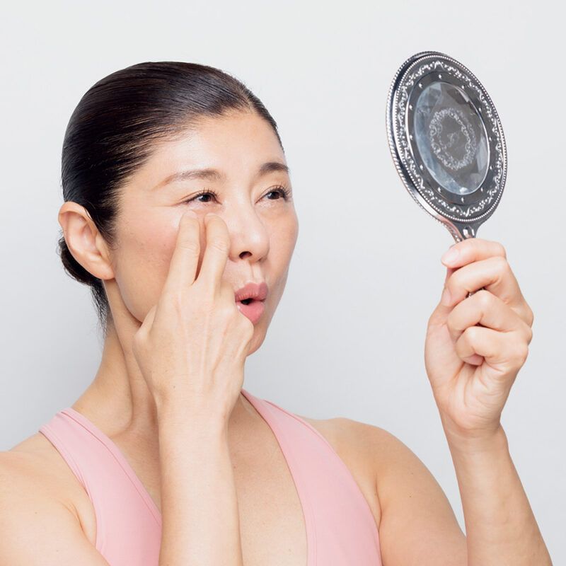 【50代】顔の劣化を救う！お悩み別『顔トレ』でシワ・むくみ対策【表情筋研究家･間々田佳子さん監修】 | TRILL【トリル】