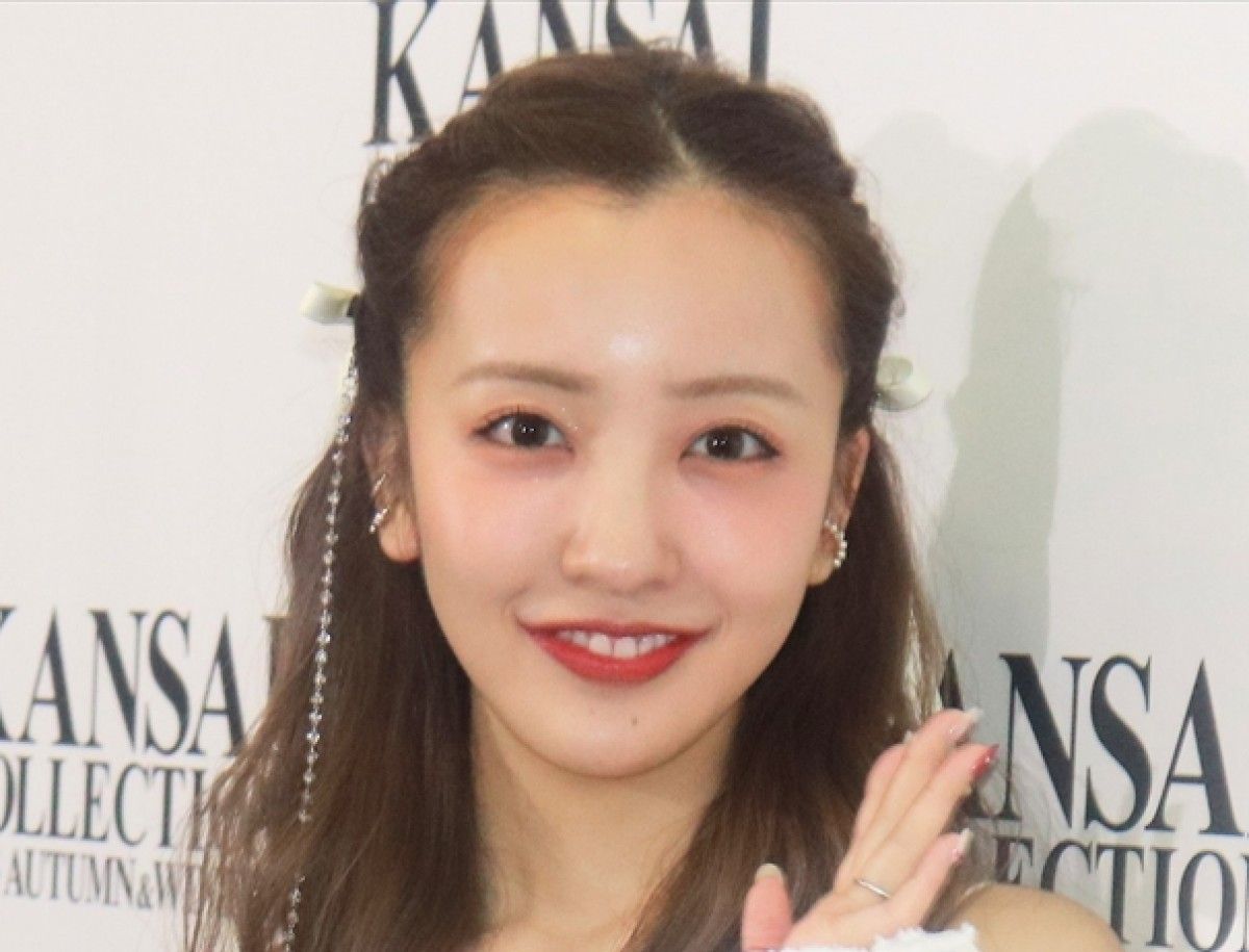 板野友美の“そっくり4歳娘”、父・高橋奎二らと眩しい笑顔「可愛すぎる」「理想の家族」「幸せいっぱい」 | TRILL【トリル】