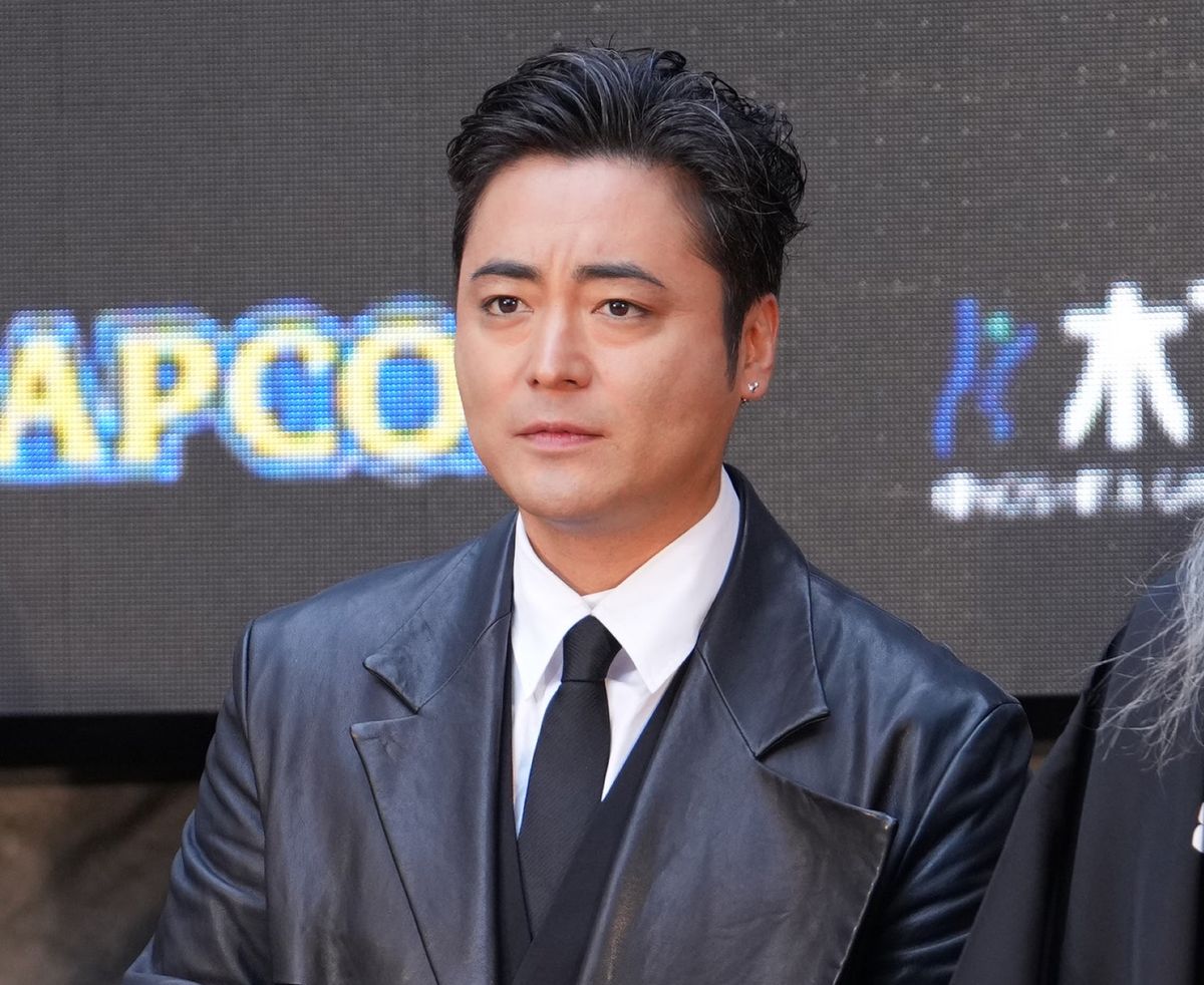 唯一無二の名俳優が「吹き出した」“ビジュアル”解禁に「23年遭難の間違いじゃないのw」SNS爆笑の声続出 | TRILL【トリル】