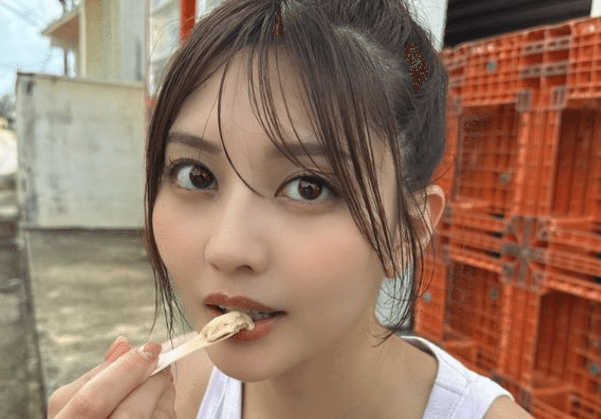 くびれ女王・林ゆめ、グラビア写真集の“裏側ショット”に悶絶「もはや異常」 | TRILL【トリル】