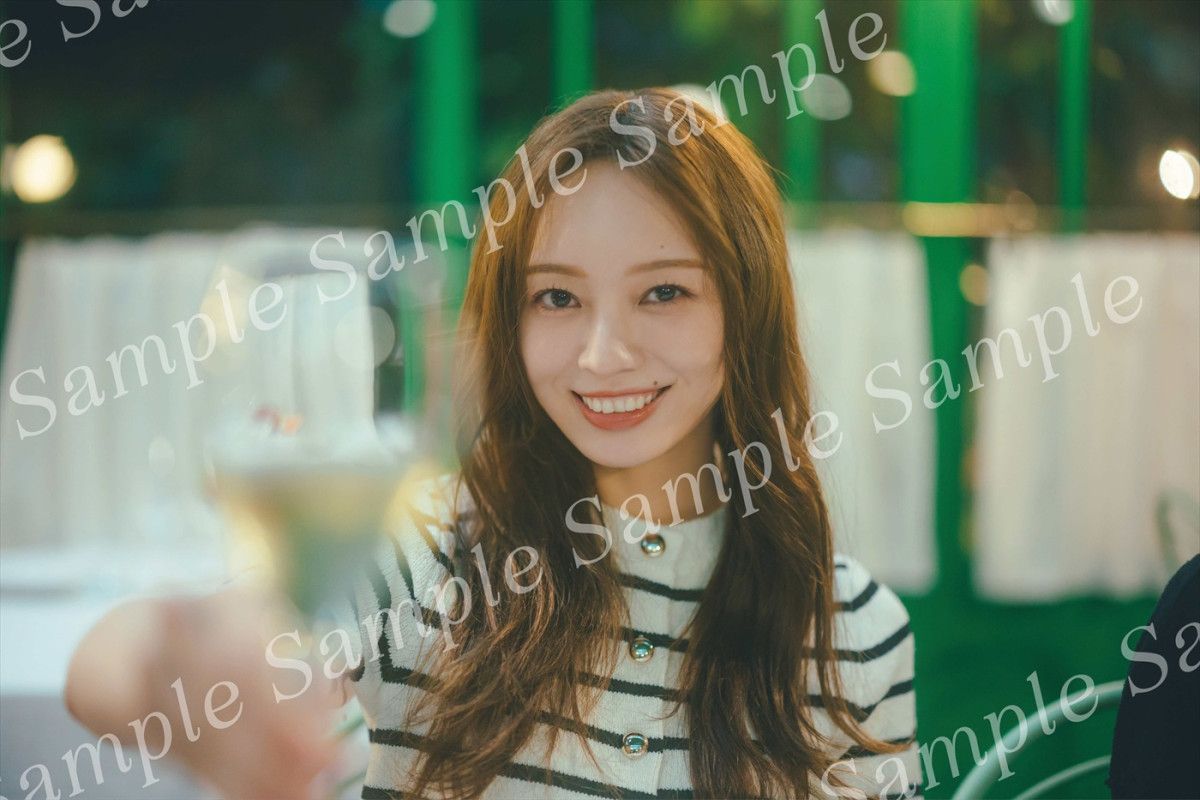 乃木坂46・梅澤美波、2nd写真集発売記念YouTube 生配信決定！ 写真集未掲載のダブル特典カット公開 | TRILL【トリル】