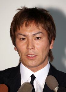 「せめて踊り場でやってくれ」狩野英孝、まどマギ感動シーンを次々破壊にSNS大ウケ | TRILL【トリル】