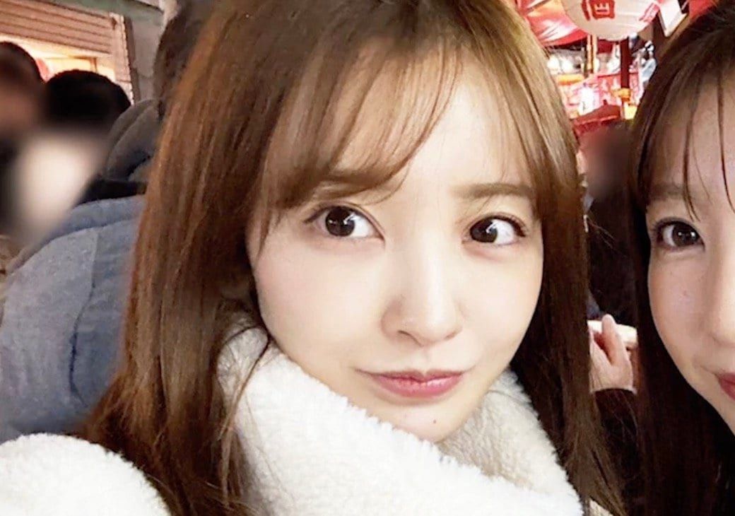 板野友美（34）の妹・成美（30）、家族間のパワーバランスを告白「お父さんも姉に従って…」 | TRILL【トリル】